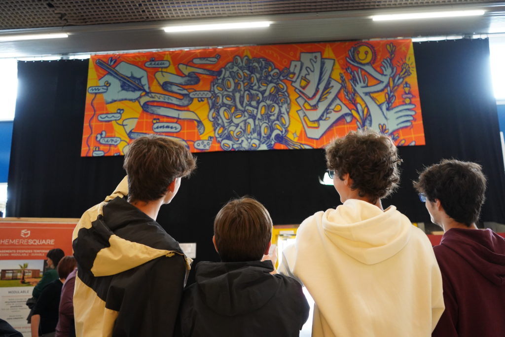 A monumental work of art knitted by a machine from the SME Steiger ...