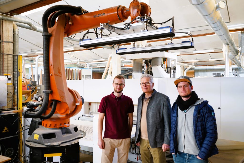 TZ menuiserie mise sur l’avenir avec l’intégration d’un robot développé ...